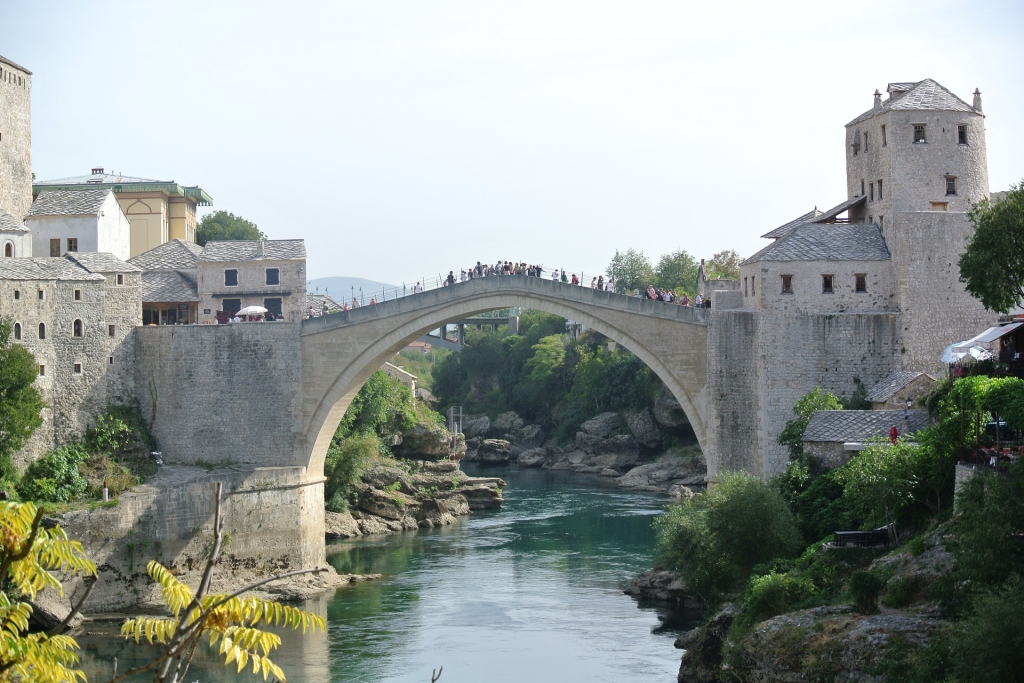 Stari most-dragulj Bosne i Hercegovine – Narodna biblioteka Mostar